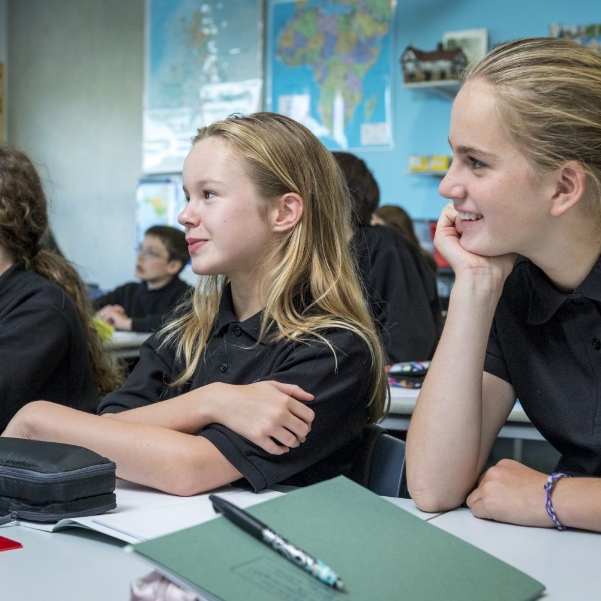 Silverdale School - Watch our new Y7 admissions video!
